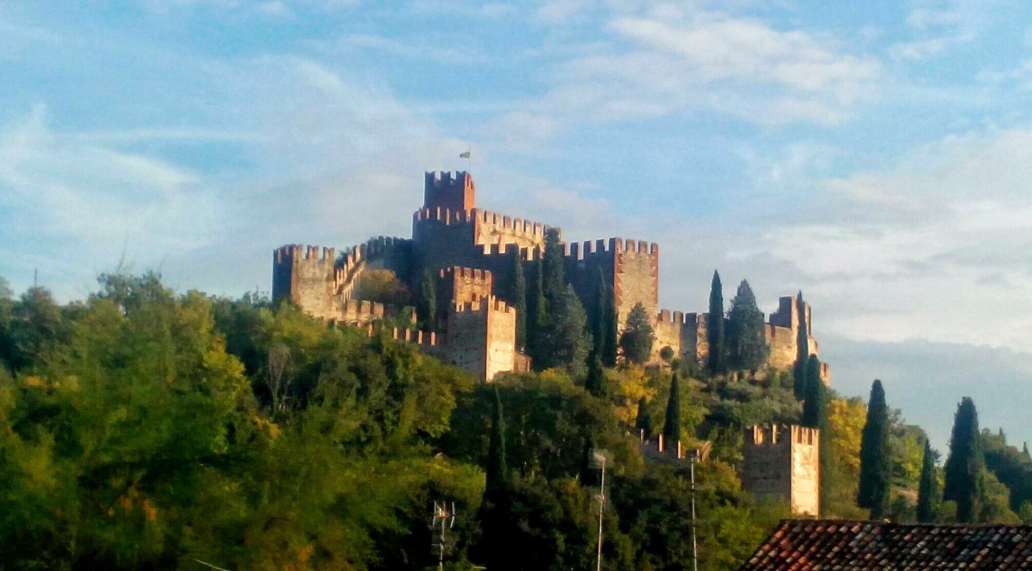 Il Castello medievale di Soave: borgo antico e suggestivo - Pasion Viajes